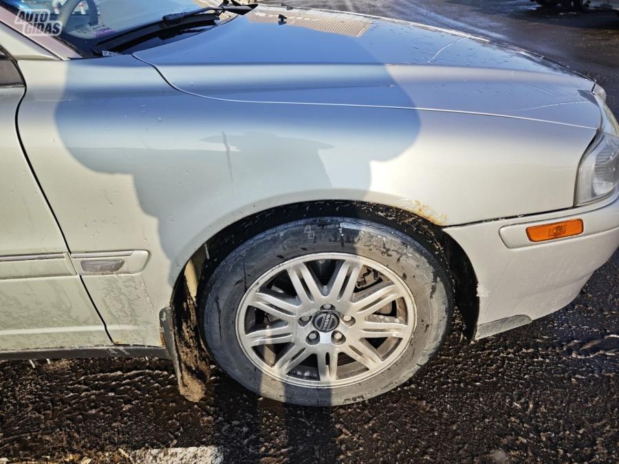Grey Volvo S80 2005 in Kaunas, with an engine capacity of 2.50 L and mileage of 255 thousand km for 1000 €, photo 17 on AUTOMOTO.COM.LV