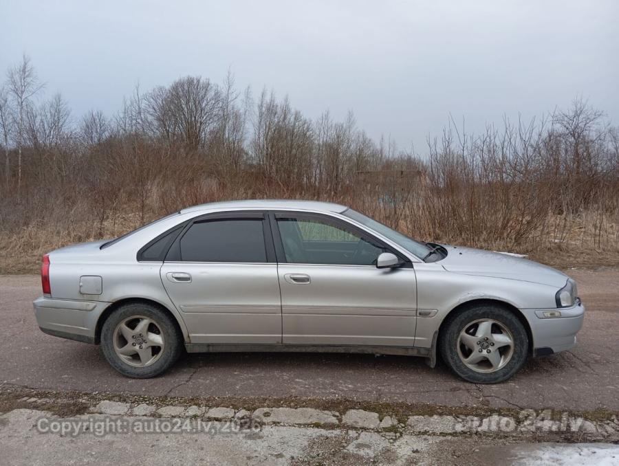 Grey Volvo S80 2005 in Narva, with an engine capacity of 2.40 L and mileage of 538 thousand km for 1900 €, photo 2 on AUTOMOTO.COM.LV