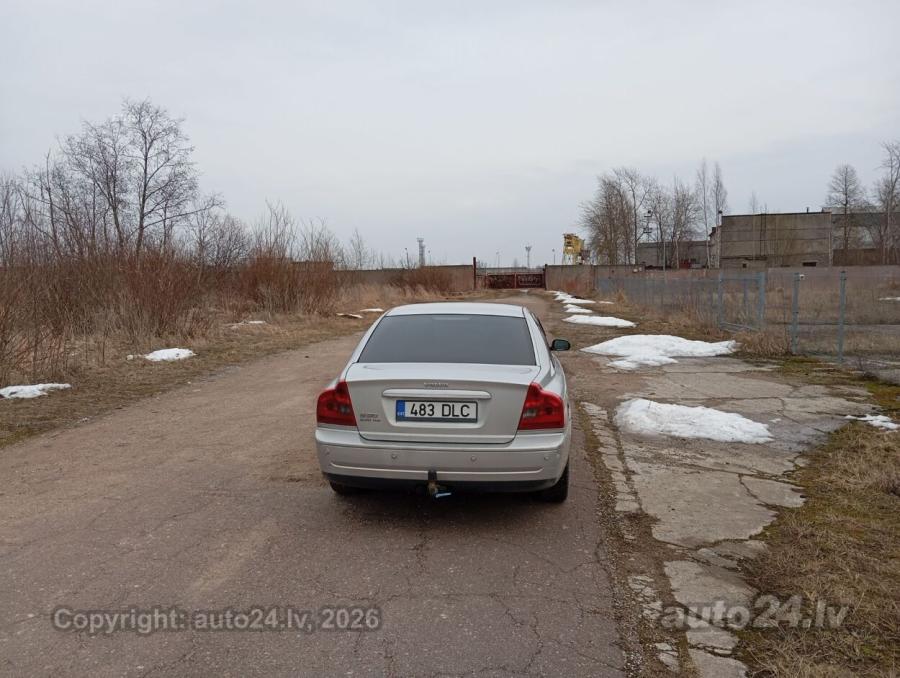 Grey Volvo S80 2005 in Narva, with an engine capacity of 2.40 L and mileage of 538 thousand km for 1900 €, photo 7 on AUTOMOTO.COM.LV