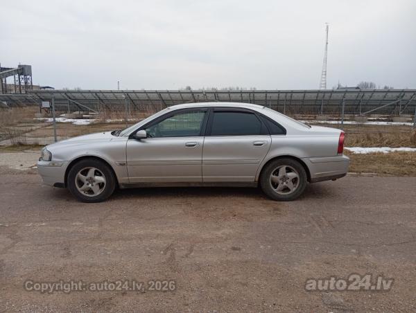 Grey Volvo S80 2005 in Narva, with an engine capacity of 2.40 L and mileage of 538 thousand km for 1900 €, photo 3 on AUTOMOTO.COM.LV