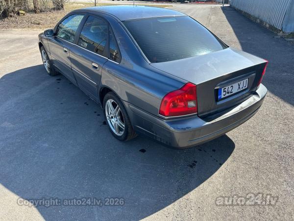 Pelēks Volvo S80 2005 Tallina, ar dzinēja tilpumu 2.40 L un nobraukumu 0 tūkst. km par 2000 €, foto 4 vietnē AUTOMOTO.COM.LV