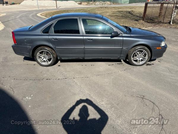 Pelēks Volvo S80 2005 Tallina, ar dzinēja tilpumu 2.40 L un nobraukumu 0 tūkst. km par 2000 €, foto 6 vietnē AUTOMOTO.COM.LV