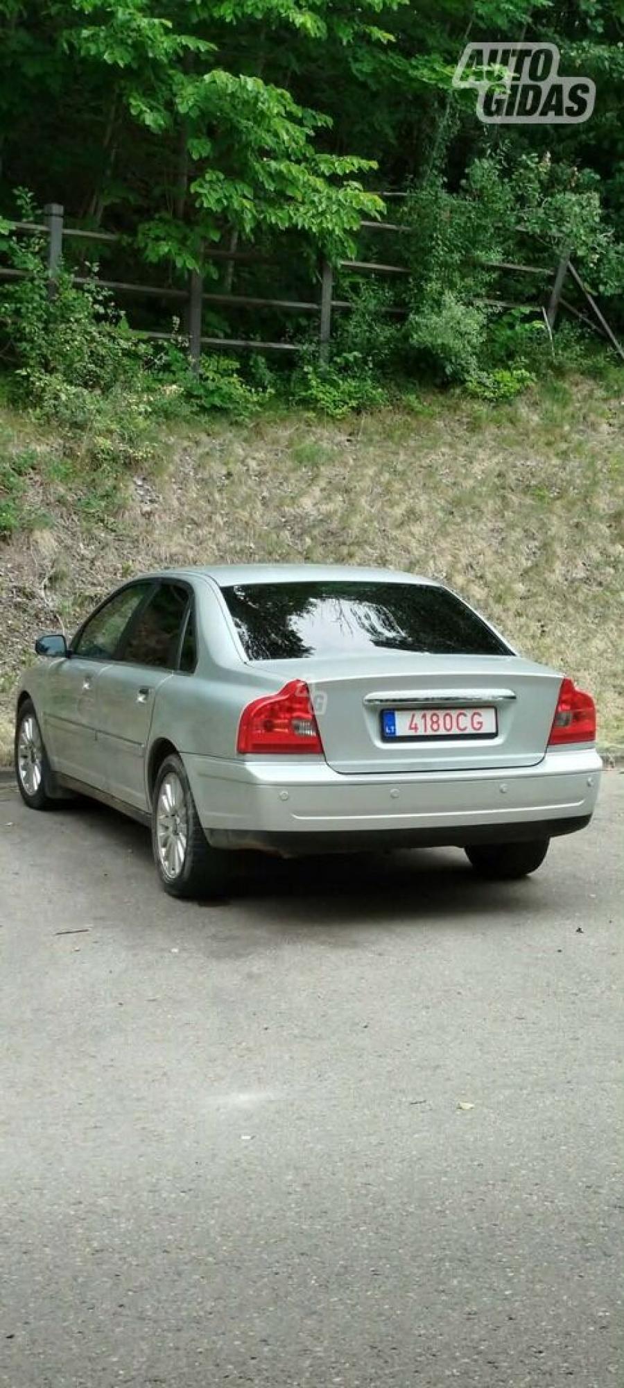 Grey Volvo S80 2005 in Vilnius, with an engine capacity of 2.50 L and mileage of 248 thousand km for 2200 €, photo 1 on AUTOMOTO.COM.LV