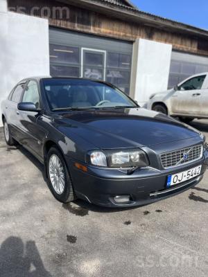 Серый Вольво С80 2005 в Алуксне, объемом двигателя 3.00 л и пробегом 521 тыс. км за 1699 €, фото  на AUTOMOTO.COM.LV