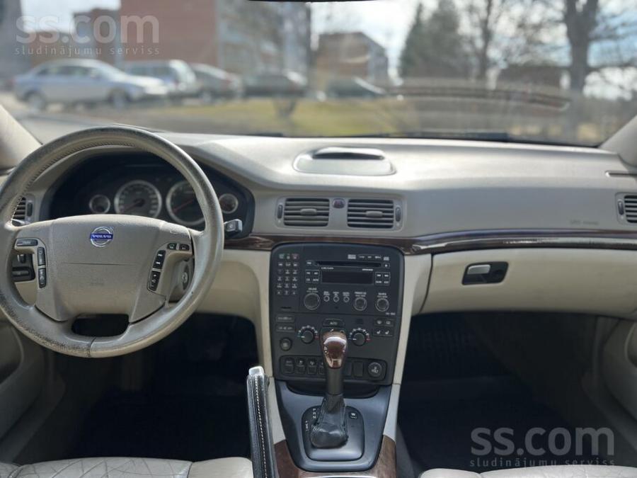 Grey Volvo S80 2005 in Aluksne, with an engine capacity of 3.00 L and mileage of 521 thousand km for 1699 €, photo 11 on AUTOMOTO.COM.LV