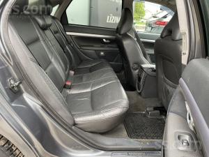 Grey Volvo S80 2005 in Talsi, with an engine capacity of 2.40 L and mileage of 377 thousand km for 1400 €, photo 8 on AUTOMOTO.COM.LV