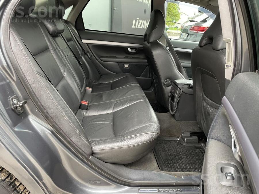 Grey Volvo S80 2005 in Talsi, with an engine capacity of 2.40 L and mileage of 377 thousand km for 1400 €, photo 8 on AUTOMOTO.COM.LV