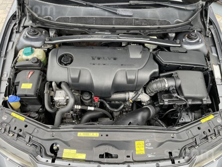 Grey Volvo S80 2005 in Talsi, with an engine capacity of 2.40 L and mileage of 377 thousand km for 1400 €, photo 11 on AUTOMOTO.COM.LV