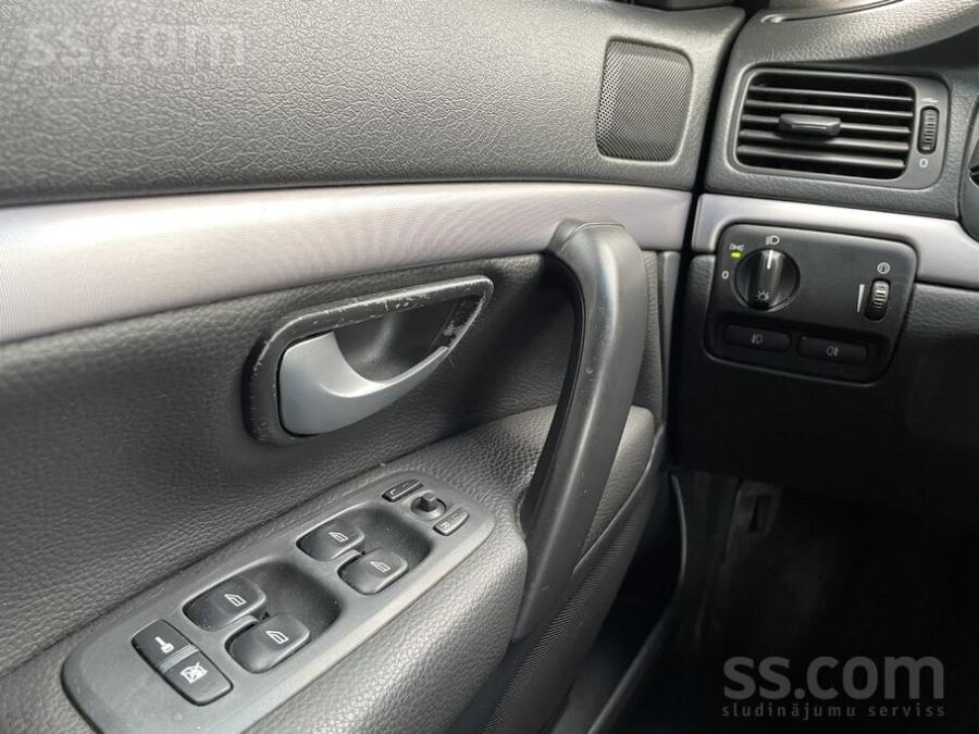 Grey Volvo S80 2005 in Talsi, with an engine capacity of 2.40 L and mileage of 377 thousand km for 1400 €, photo 12 on AUTOMOTO.COM.LV