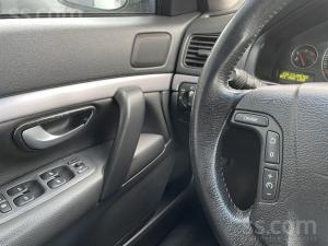 Grey Volvo S80 2005 in Talsi, with an engine capacity of 2.40 L and mileage of 377 thousand km for 1400 €, photo 13 on AUTOMOTO.COM.LV