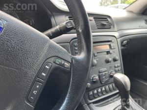 Grey Volvo S80 2005 in Talsi, with an engine capacity of 2.40 L and mileage of 377 thousand km for 1400 €, photo 15 on AUTOMOTO.COM.LV