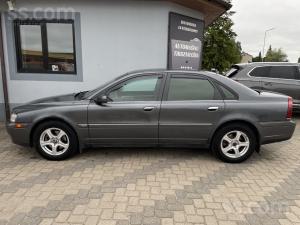 Grey Volvo S80 2005 in Talsi, with an engine capacity of 2.40 L and mileage of 377 thousand km for 1400 €, photo 25 on AUTOMOTO.COM.LV