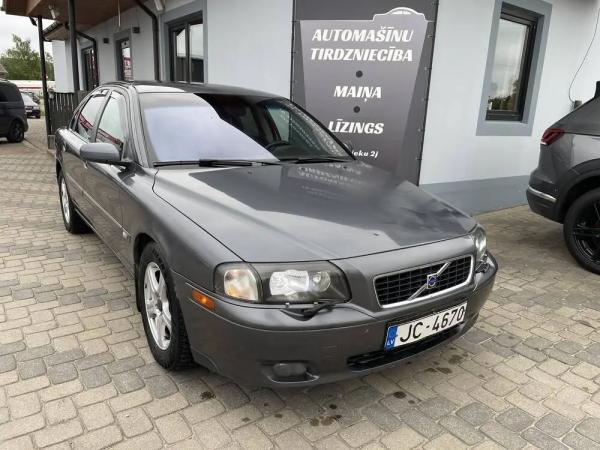 Pelēks Volvo S80 2005 Talsi, ar dzinēja tilpumu 2.40 L un nobraukumu 377 tūkst. km par 1400 €, foto 1 vietnē AUTOMOTO.COM.LV