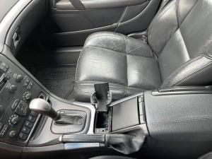 Pelēks Volvo S80 2005 Talsi, ar dzinēja tilpumu 2.40 L un nobraukumu 377 tūkst. km par 1400 €, foto 19 vietnē AUTOMOTO.COM.LV