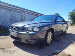 Grey Volvo S80 2005 in Riga, with an engine capacity of 2.40 L and mileage of 365 thousand km for 1850 €, photo 4 on AUTOMOTO.COM.LV