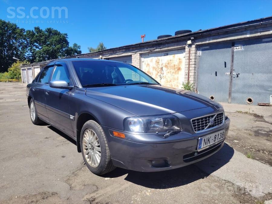 Grey Volvo S80 2005 in Riga, with an engine capacity of 2.40 L and mileage of 365 thousand km for 1850 €, photo 6 on AUTOMOTO.COM.LV