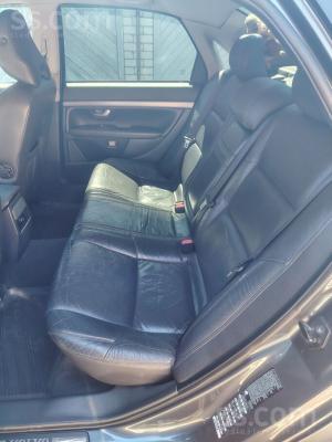 Grey Volvo S80 2005 in Riga, with an engine capacity of 2.40 L and mileage of 365 thousand km for 1850 €, photo 12 on AUTOMOTO.COM.LV