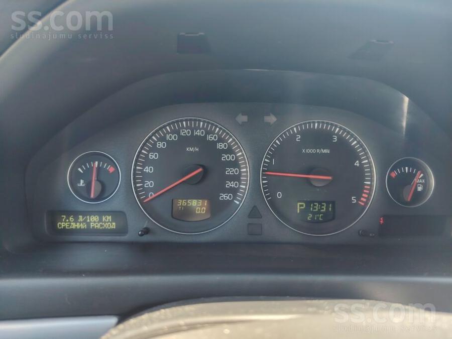Grey Volvo S80 2005 in Riga, with an engine capacity of 2.40 L and mileage of 365 thousand km for 1850 €, photo 16 on AUTOMOTO.COM.LV