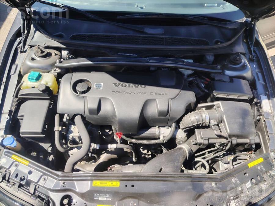 Grey Volvo S80 2005 in Riga, with an engine capacity of 2.40 L and mileage of 365 thousand km for 1850 €, photo 17 on AUTOMOTO.COM.LV