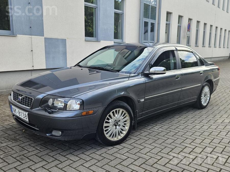 Pelēks Volvo S80 2005 Rīga, ar dzinēja tilpumu 2.40 L un nobraukumu 365 tūkst. km par 1900 €, foto 1 vietnē AUTOMOTO.COM.LV