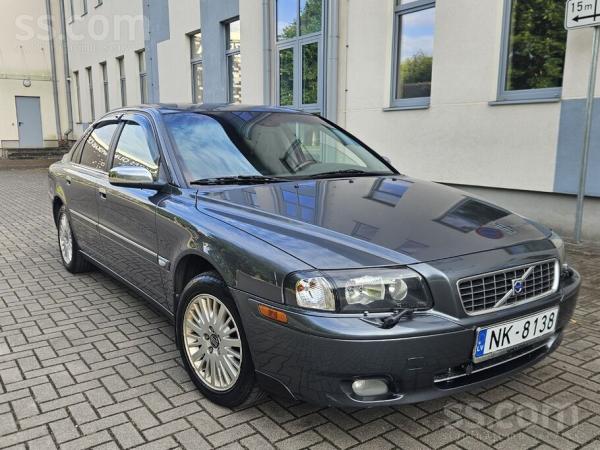 Grey Volvo S80 2005 in Riga, with an engine capacity of 2.40 L and mileage of 365 thousand km for 1900 €, photo 3 on AUTOMOTO.COM.LV