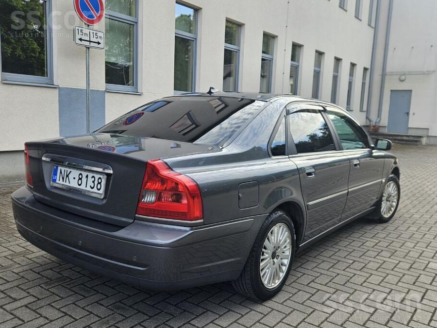 Pelēks Volvo S80 2005 Rīga, ar dzinēja tilpumu 2.40 L un nobraukumu 365 tūkst. km par 1900 €, foto 5 vietnē AUTOMOTO.COM.LV