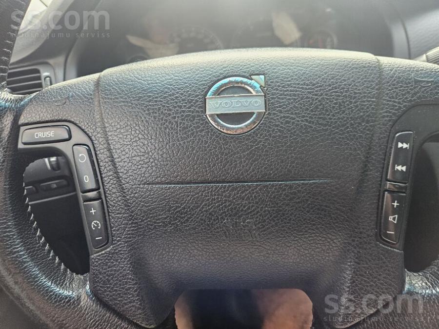 Pelēks Volvo S80 2005 Rīga, ar dzinēja tilpumu 2.40 L un nobraukumu 365 tūkst. km par 1900 €, foto 10 vietnē AUTOMOTO.COM.LV