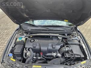 Pelēks Volvo S80 2005 Rīga, ar dzinēja tilpumu 2.40 L un nobraukumu 365 tūkst. km par 1900 €, foto 12 vietnē AUTOMOTO.COM.LV