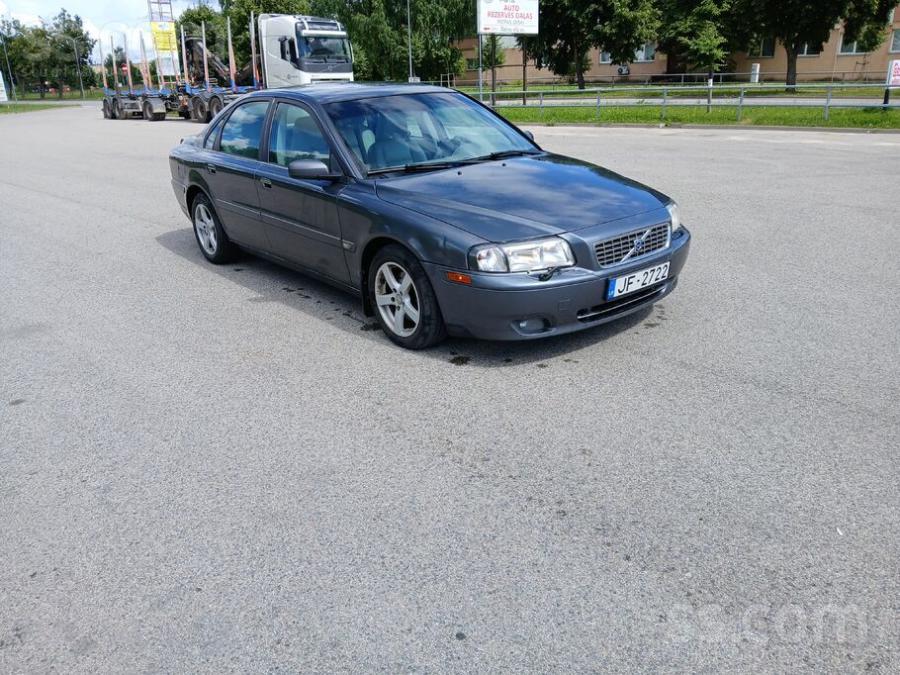 Grey Volvo S80 2005 in Aizkraukle, with an engine capacity of 2.40 L and mileage of 450 thousand km for 1300 €, photo 3 on AUTOMOTO.COM.LV