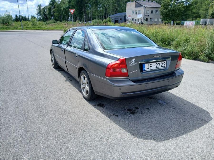 Grey Volvo S80 2005 in Aizkraukle, with an engine capacity of 2.40 L and mileage of 450 thousand km for 1300 €, photo 5 on AUTOMOTO.COM.LV