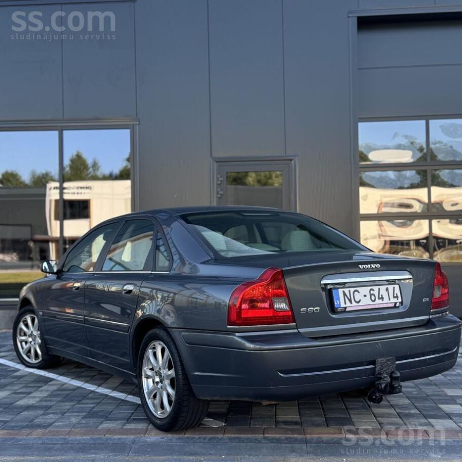 Pelēks Volvo S80 2005 Rīga, ar dzinēja tilpumu 2.40 L un nobraukumu 324 tūkst. km par 1450 €, foto 1 vietnē AUTOMOTO.COM.LV