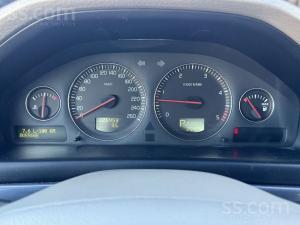 Pelēks Volvo S80 2005 Rīga, ar dzinēja tilpumu 2.40 L un nobraukumu 324 tūkst. km par 1450 €, foto 14 vietnē AUTOMOTO.COM.LV