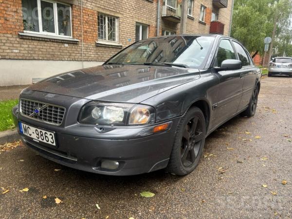 Pelēks Volvo S80 2005 Daugavpils, ar dzinēja tilpumu 2.40 L un nobraukumu 375 tūkst. km par 990 €, foto 2 vietnē AUTOMOTO.COM.LV