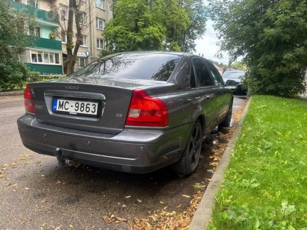 Pelēks Volvo S80 2005 Daugavpils, ar dzinēja tilpumu 2.40 L un nobraukumu 375 tūkst. km par 990 €, foto 5 vietnē AUTOMOTO.COM.LV