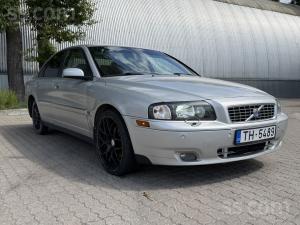 Grey Volvo S80 2005 in Riga, with an engine capacity of 2.40 L and mileage of 395 thousand km for 1050 €, photo 3 on AUTOMOTO.COM.LV