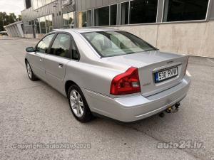 Grey Volvo S80 2005 in Tallinn, with an engine capacity of 2.40 L and mileage of 385 thousand km for 3499 €, photo 4 on AUTOMOTO.COM.LV