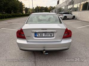 Grey Volvo S80 2005 in Tallinn, with an engine capacity of 2.40 L and mileage of 385 thousand km for 3499 €, photo 5 on AUTOMOTO.COM.LV