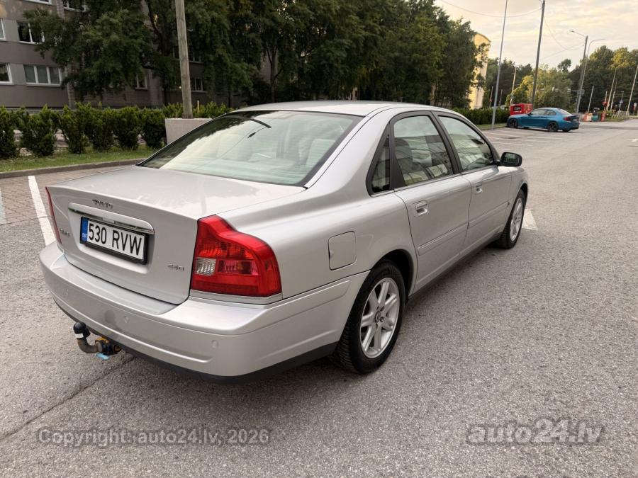 Grey Volvo S80 2005 in Tallinn, with an engine capacity of 2.40 L and mileage of 385 thousand km for 3499 €, photo 6 on AUTOMOTO.COM.LV