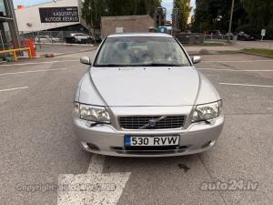 Grey Volvo S80 2005 in Tallinn, with an engine capacity of 2.40 L and mileage of 385 thousand km for 3499 €, photo 9 on AUTOMOTO.COM.LV