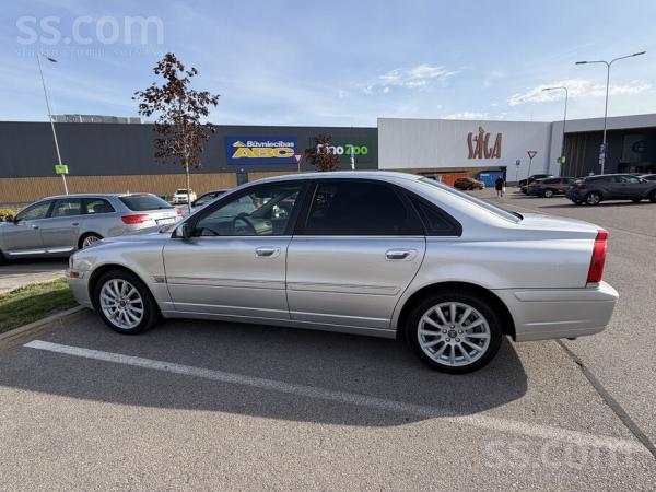 Pelēks Volvo S80 2005 Rīga, ar dzinēja tilpumu 2.90 L un nobraukumu 297 tūkst. km par 2750 €, foto 1 vietnē AUTOMOTO.COM.LV