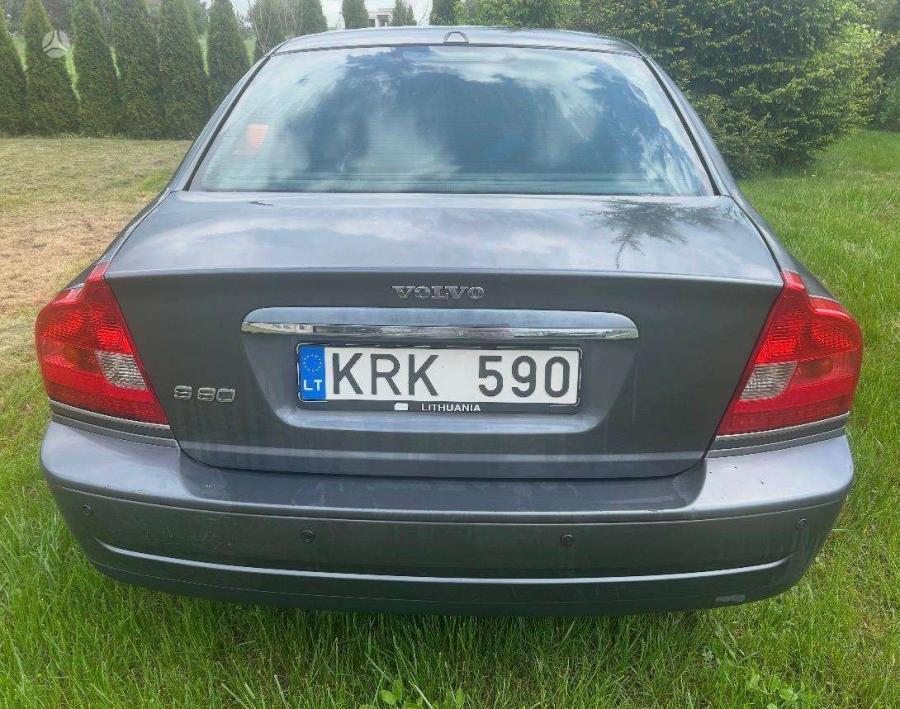 Grey Volvo S80 2005 in Vilnius, with an engine capacity of 2.44 L and mileage of 315 thousand km for 1200 €, photo 5 on AUTOMOTO.COM.LV