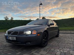 Pelēks Volvo S80 2005 Daugavpils, ar dzinēja tilpumu 2.40 L un nobraukumu 375 tūkst. km par 1800 €, foto  vietnē AUTOMOTO.COM.LV