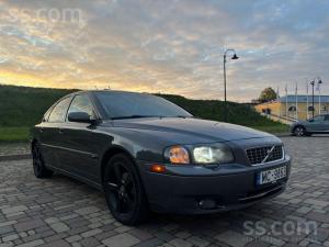 Grey Volvo S80 2005 in Daugavpils, with an engine capacity of 2.40 L and mileage of 375 thousand km for 1800 €, photo 4 on AUTOMOTO.COM.LV