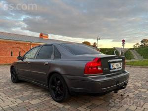 Grey Volvo S80 2005 in Daugavpils, with an engine capacity of 2.40 L and mileage of 375 thousand km for 1800 €, photo 8 on AUTOMOTO.COM.LV