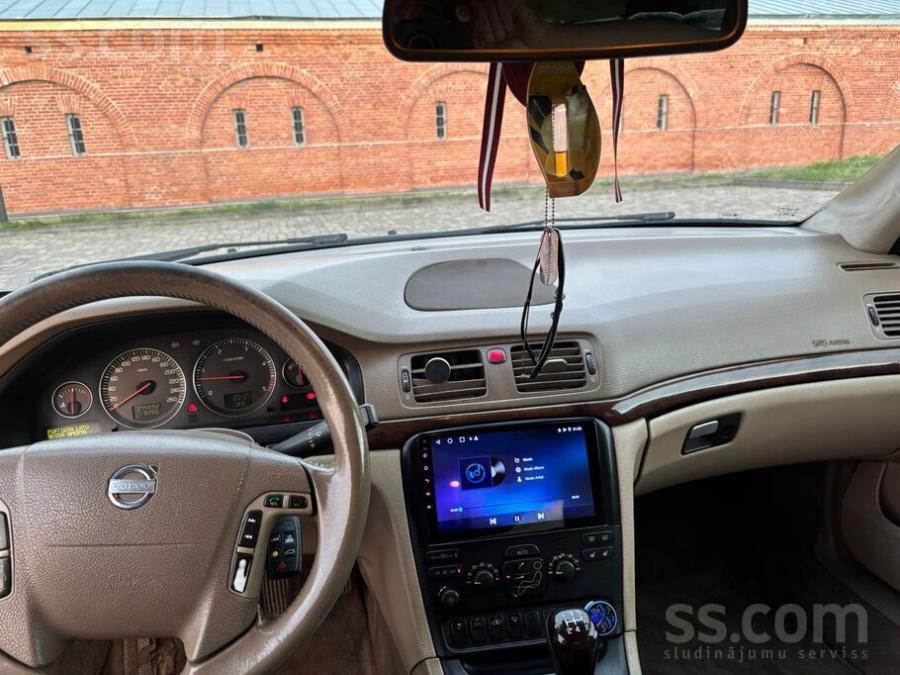 Grey Volvo S80 2005 in Daugavpils, with an engine capacity of 2.40 L and mileage of 375 thousand km for 1800 €, photo 12 on AUTOMOTO.COM.LV