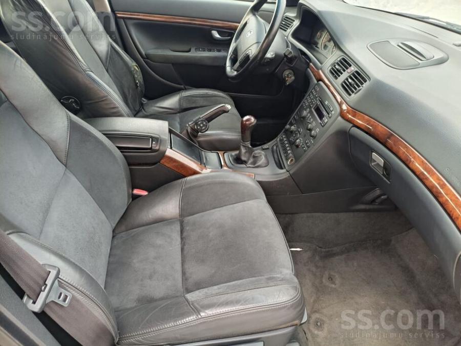 Pelēks Volvo S80 2005 Rīga, ar dzinēja tilpumu 2.50 L un nobraukumu 326 tūkst. km par 1700 €, foto 9 vietnē AUTOMOTO.COM.LV