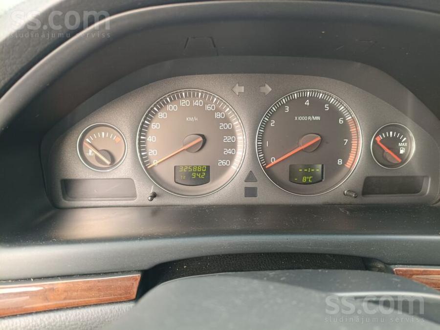 Pelēks Volvo S80 2005 Rīga, ar dzinēja tilpumu 2.50 L un nobraukumu 326 tūkst. km par 1700 €, foto 13 vietnē AUTOMOTO.COM.LV