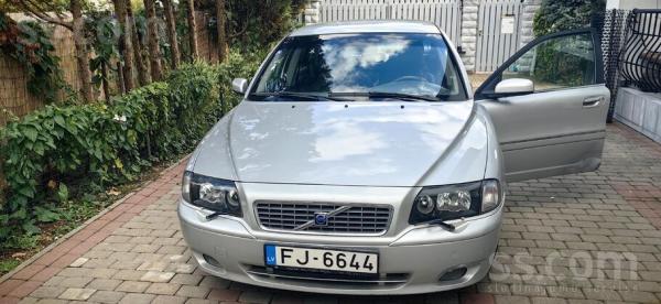 Pelēks Volvo S80 2005 Rīga, ar dzinēja tilpumu 2.40 L un nobraukumu 285 tūkst. km par 900 €, foto 1 vietnē AUTOMOTO.COM.LV