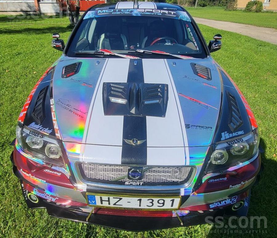 Pelēks Volvo S80 2005 Rēzekne, ar dzinēja tilpumu 2.40 L un nobraukumu 290 tūkst. km par 2500 €, foto 1 vietnē AUTOMOTO.COM.LV
