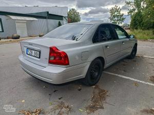Pelēks Volvo S80 2005 Mažeikiai, ar dzinēja tilpumu 2.40 L un nobraukumu 264 tūkst. km par 1050 €, foto 4 vietnē AUTOMOTO.COM.LV